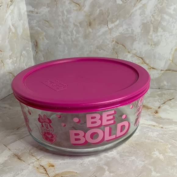 Pyrex | Kitchen | Disney Pyrex Minnie Mouse 7 Cup Glass Storage ...